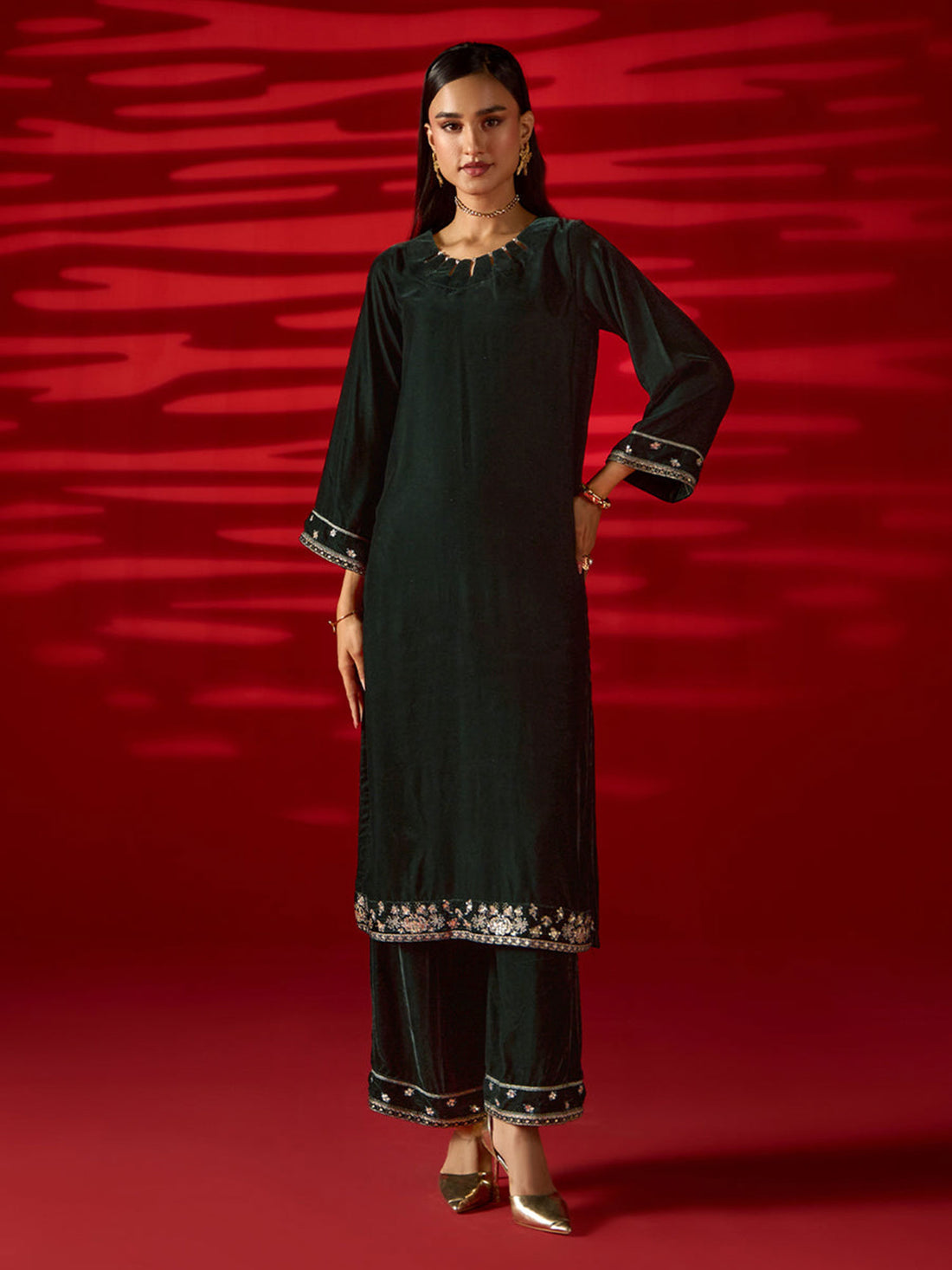 Ally's Velvet Embroidered 2-Piece Suit (EA34) - Emerald Green – MOMINA ...