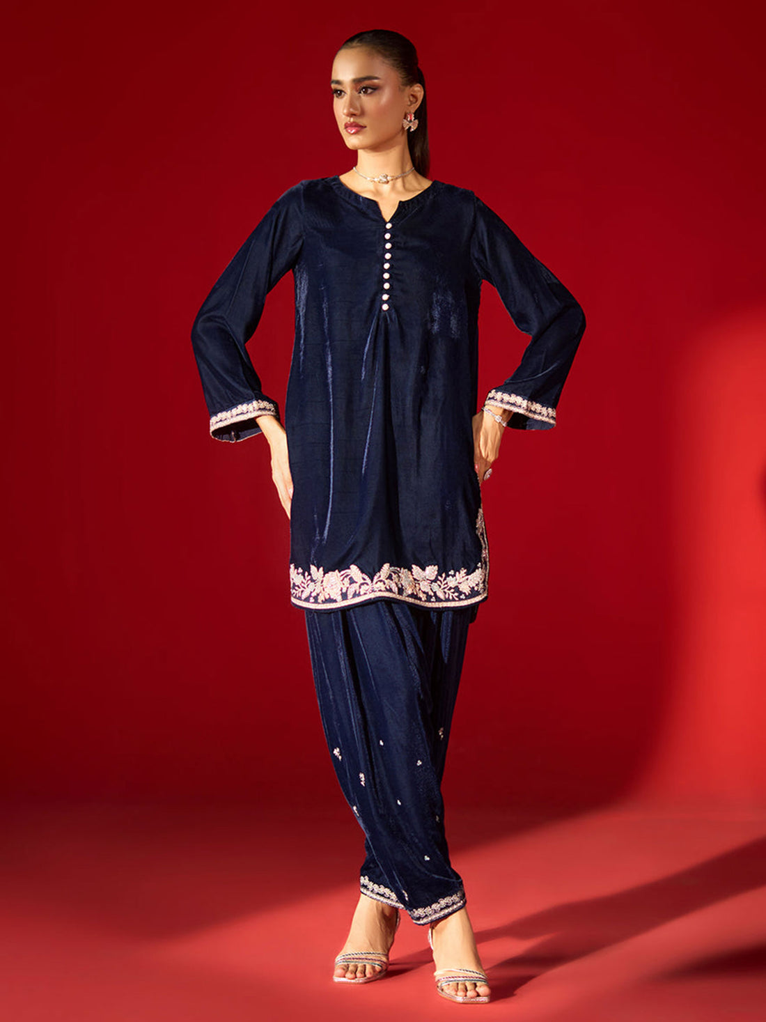 Ally's Velvet Embroidered 2-Piece Suit (EA38) - Royal Blue – MOMINA ...