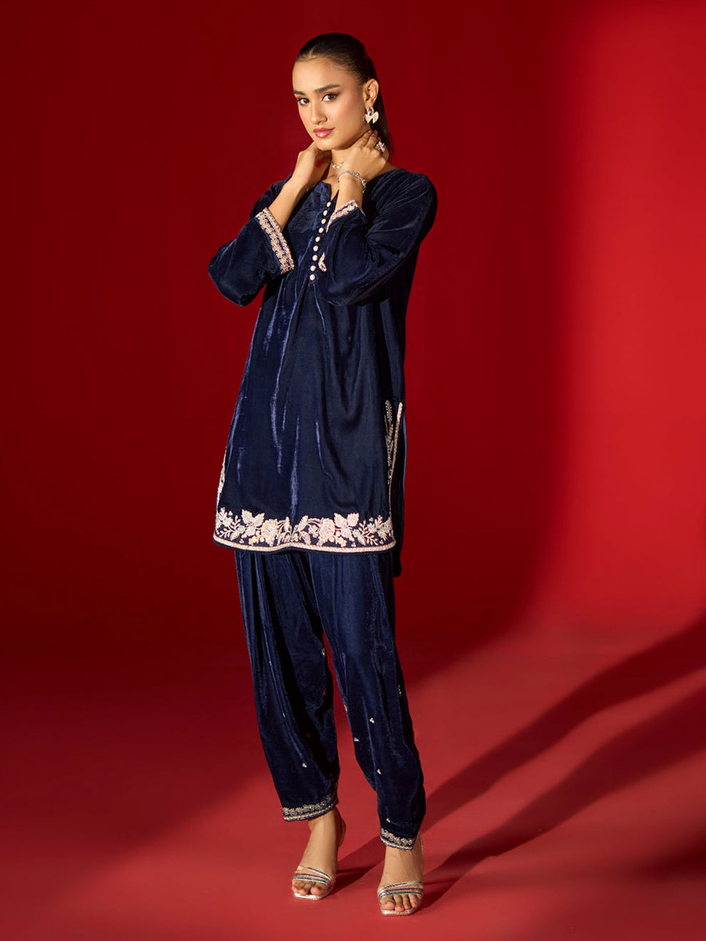 Ally's Velvet Embroidered 2-Piece Suit (EA38) - Royal Blue – MOMINA ...